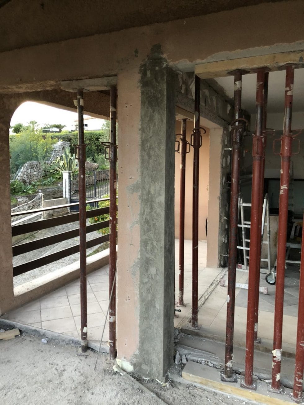 Démolition de mur de façade, renforcement par structure métallique et ...