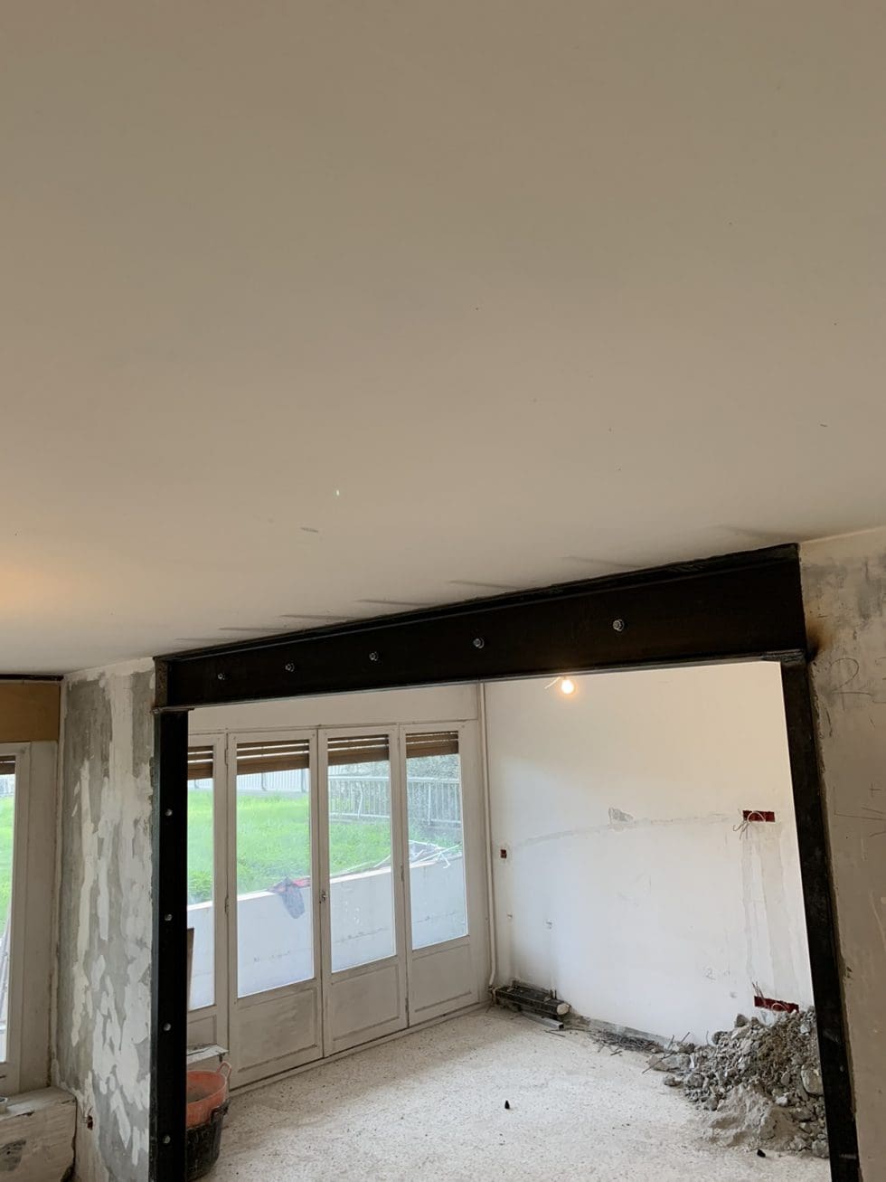 Création d'une ouverture dans un mur porteur à Trayas