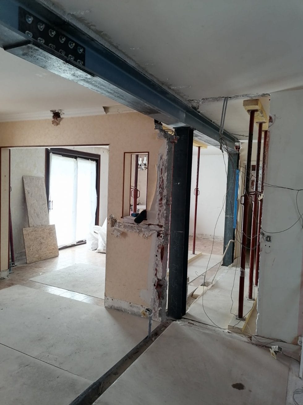 Ouverture de mur de refend au R+1. Renforcement par structure ...