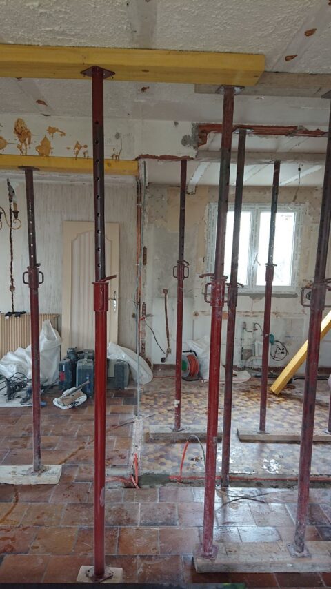 Installation d’une structure de renforcement métallique suite à la ...