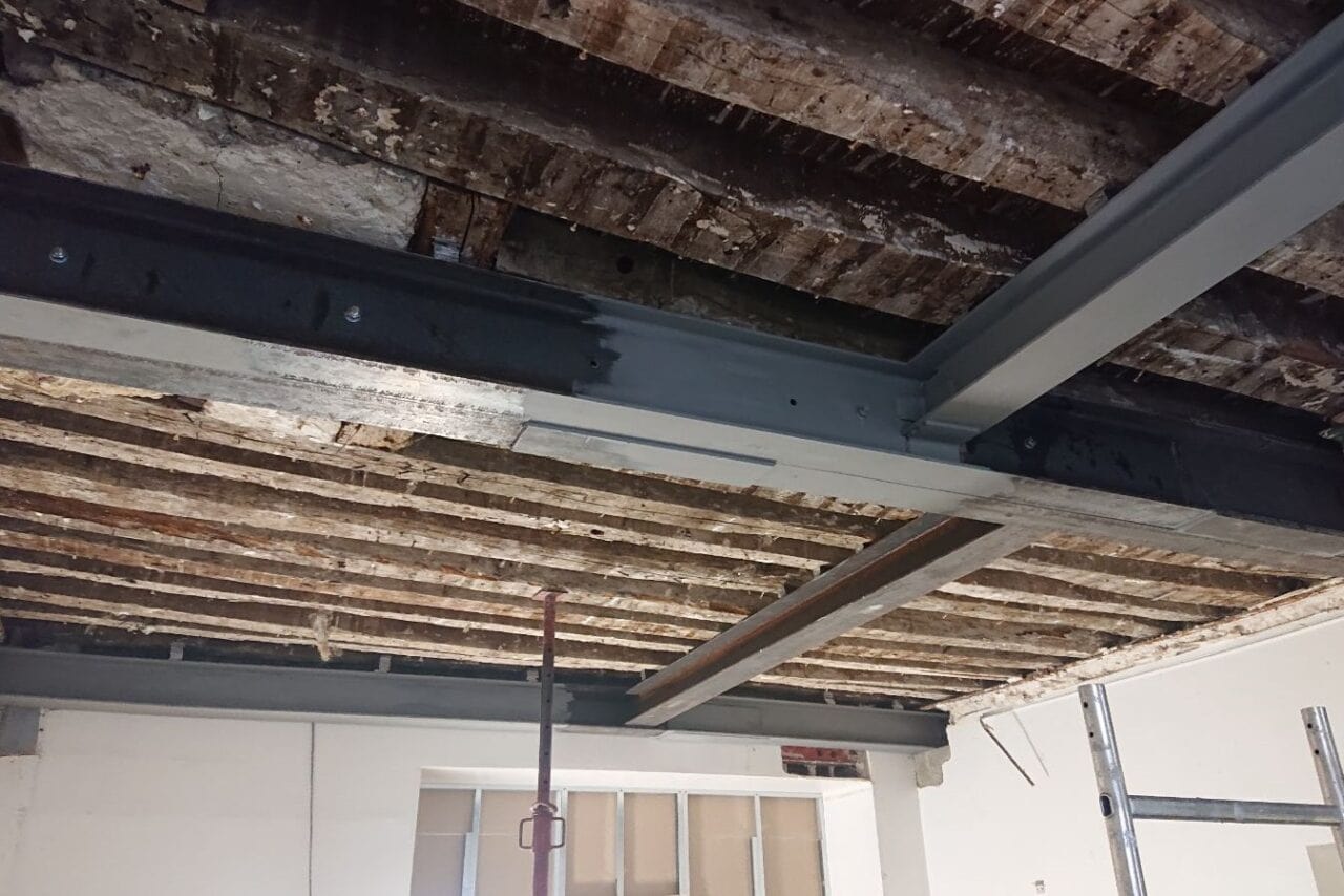 Renforcement des solives existantes du plancher entre le RDC et R+1 par ...